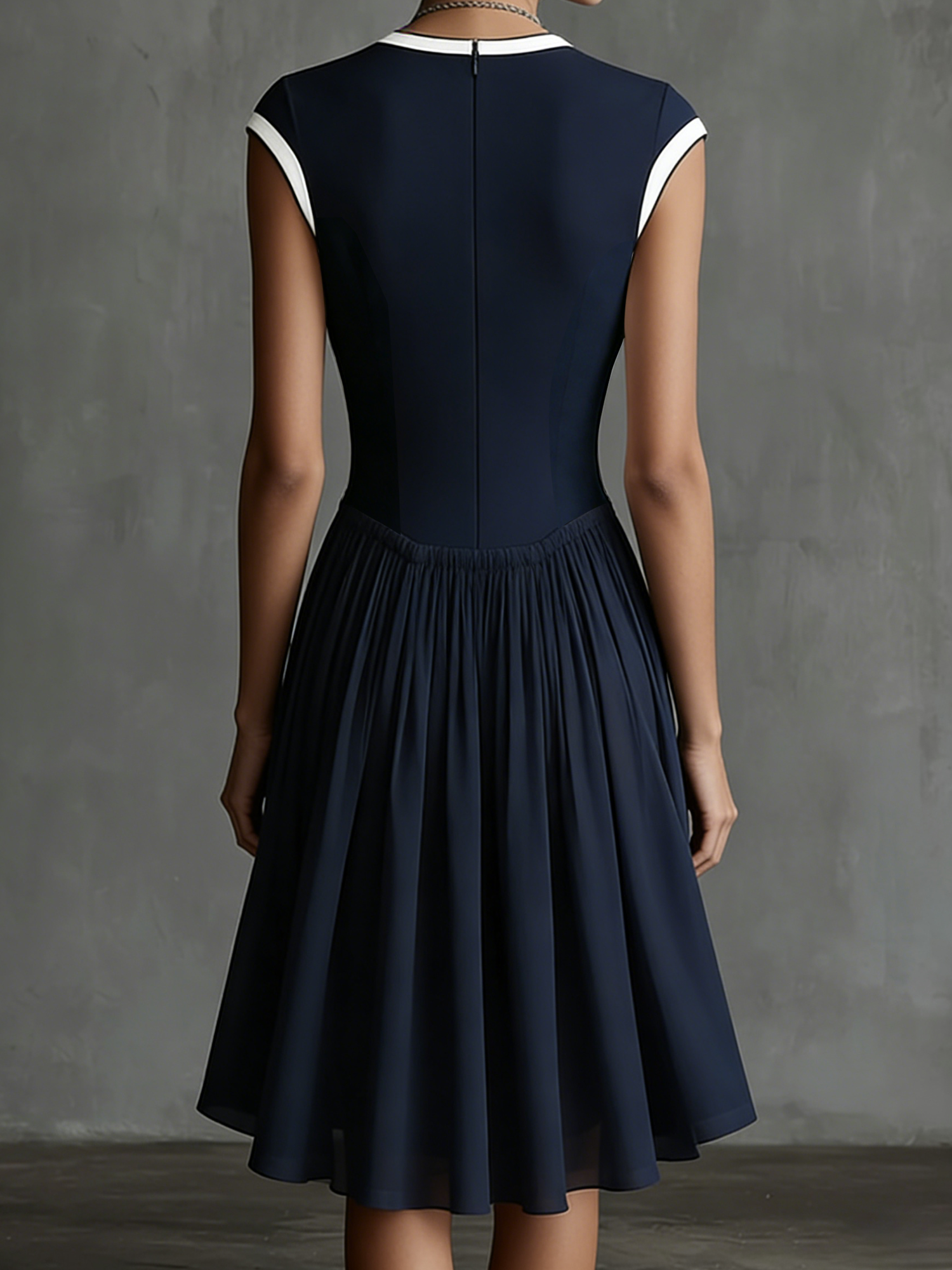 Urban Color Block Crew Neck Knee Length Dress | stylewe